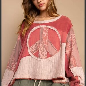 POL | Tops | P99 Pink Graphic Top With Peace Sign | Poshmark
